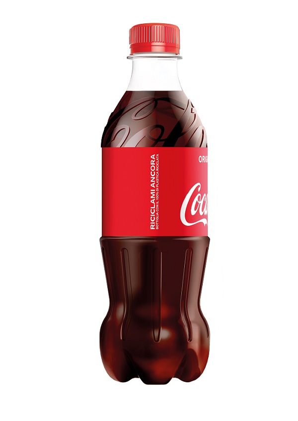 Coca-Cola presenta la nuova bottiglia con il 100% di plastica riciclata